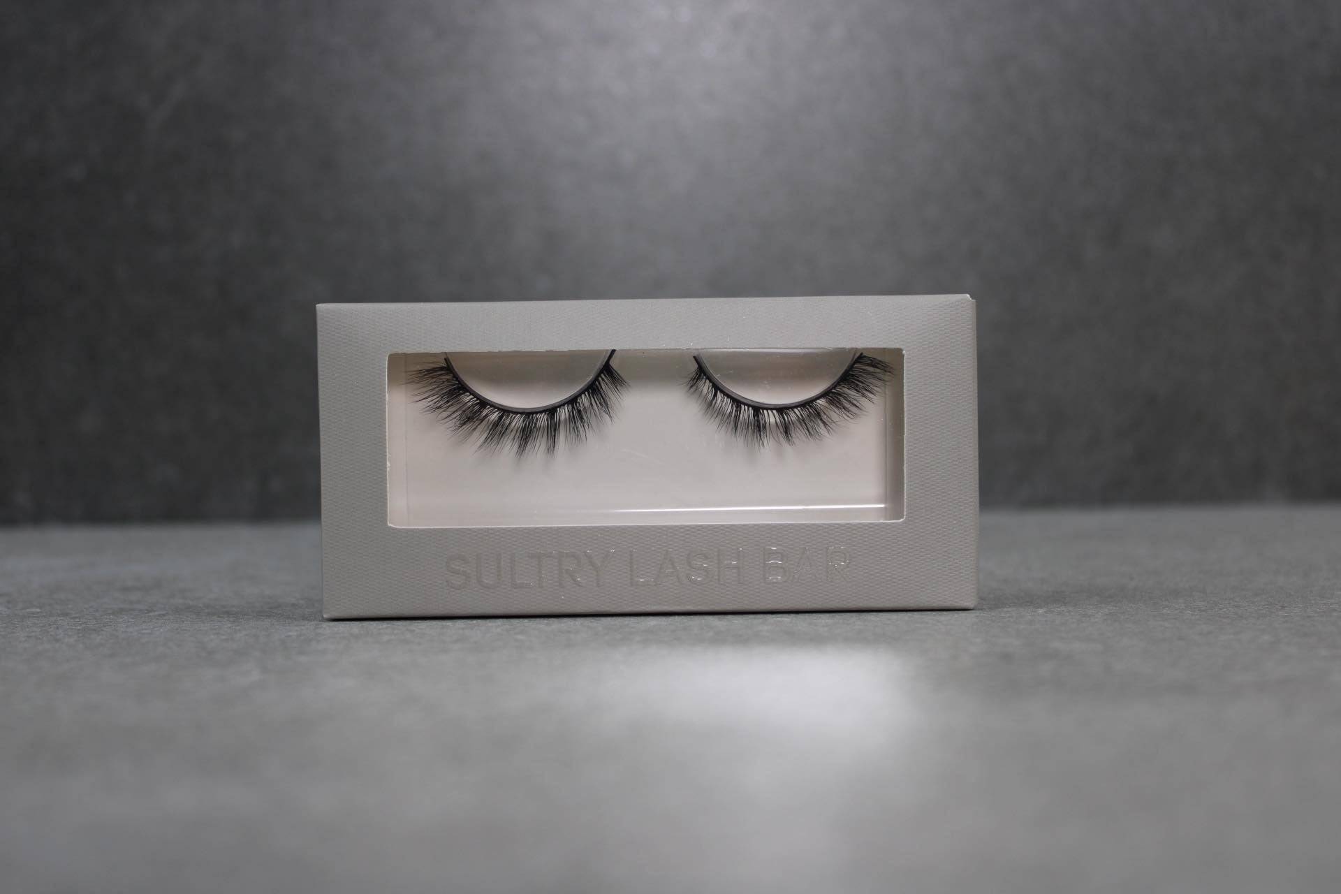 How to Apply Strip Lash Extensions Easily – Sultry Lash Bar